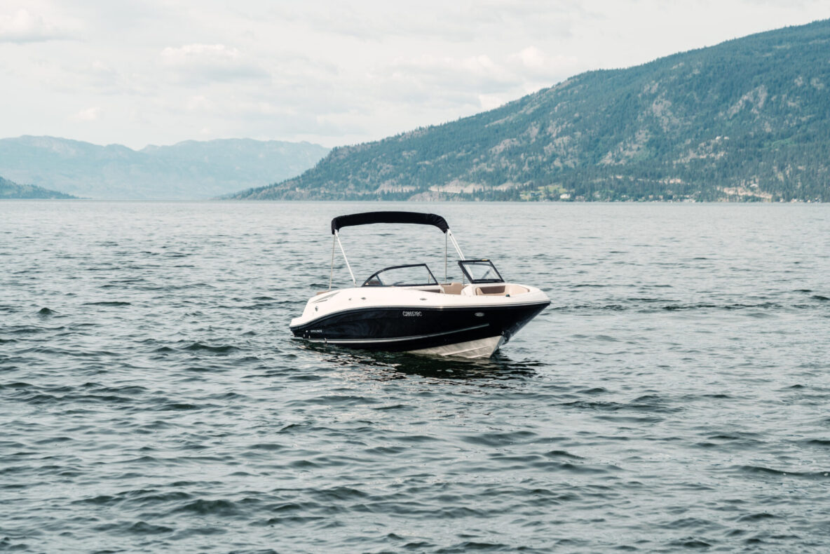 20' Bayliner VR5 Boat | Kickin' Back Boat Rentals